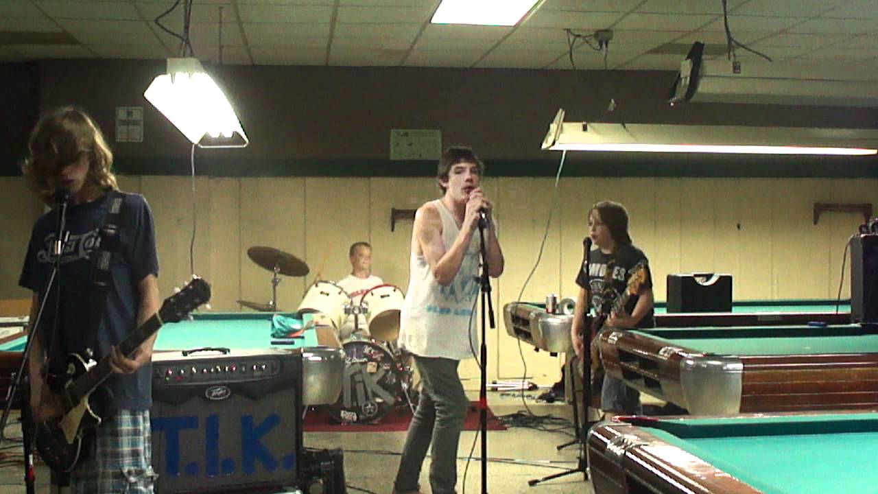 I Don't Know Performed by The Illegal Kind at Madison Square Lanes ...