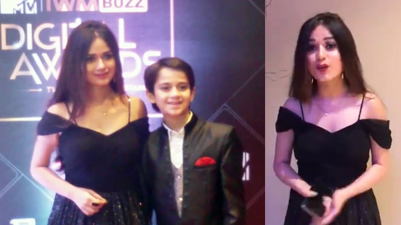Jannat Zubair With Ayan Zubair At MTV IWM Digital Awards 2019 - YouTube