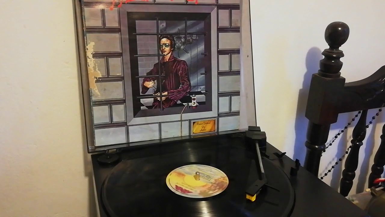 Comedia - Hector Lavoe (LP HECTOR´S GOLD) - YouTube