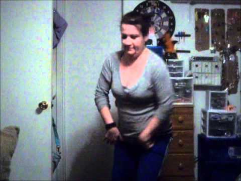 Ghetto Lingo :101 girl trying to dance (funny) - YouTube