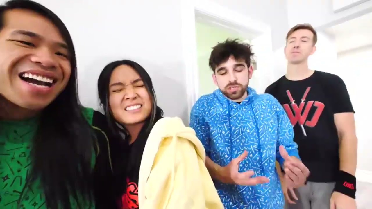 Chad Wild Clay! Caught in 4k with a Girlfriend on a Dating App Spy ...