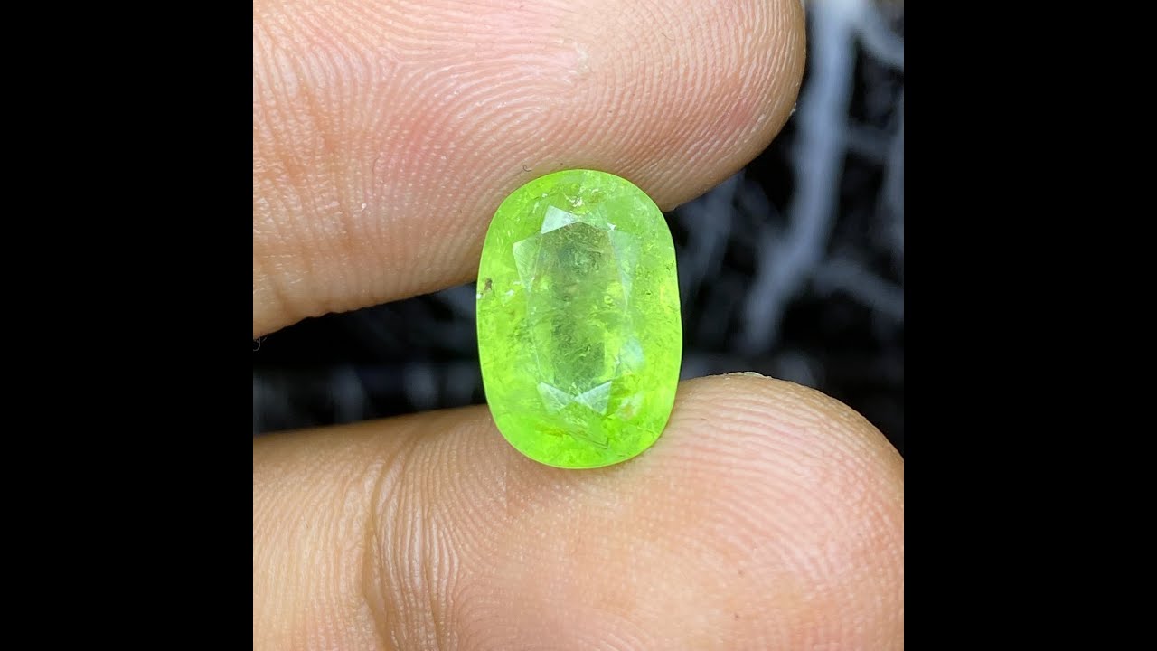Natural 4.45ct Batu Apple Green Mali Garnet Memo MRI Low Quality - YouTube