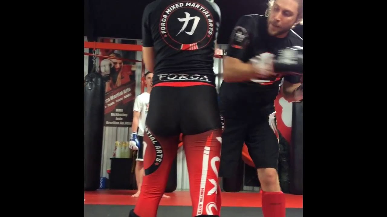 1-3 Rear Uppercut to Lead Body Hook - Simple Rhythm Boxing Combination ...