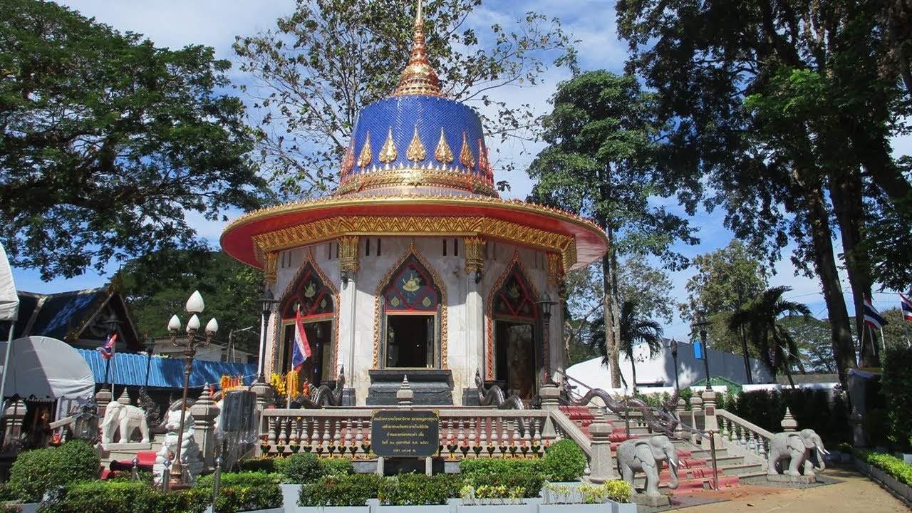 รีวิวศาลสมเด็จพระเจ้าตากสินมหาราช จันทบุรี และศาลหลักเมืองจังหวัด