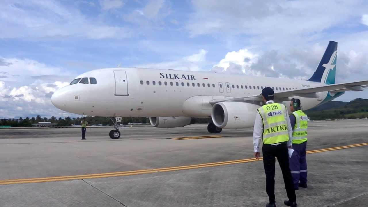 Push-Back Airbus A320 - YouTube
