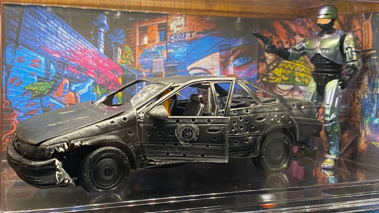 Robocop 2 1990 Damaged Ford Taurus AMT Model - YouTube