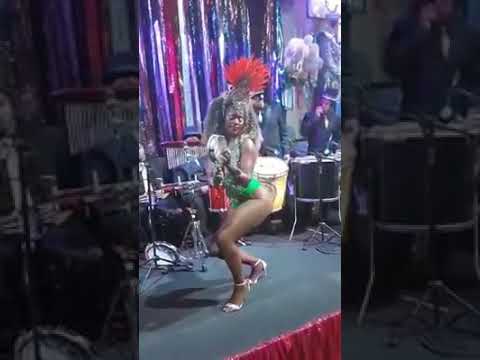 CRIS ALVES, NO CABARÉ DO MILTON CUNHA