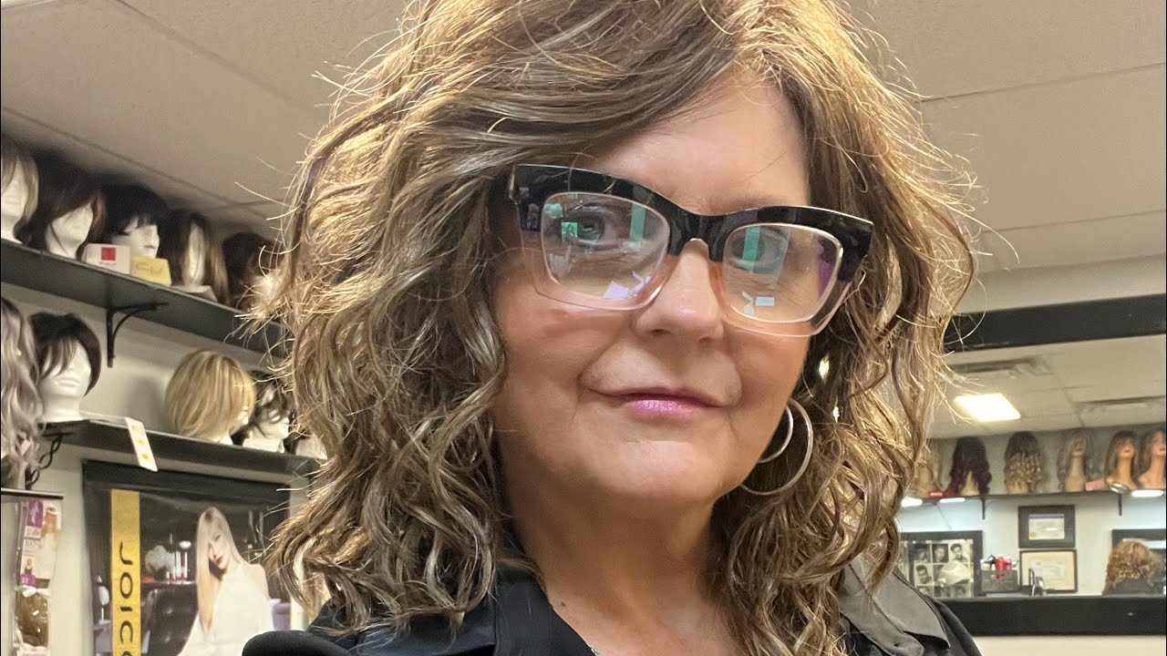 Tuesday Wig Chat with Laura - YouTube