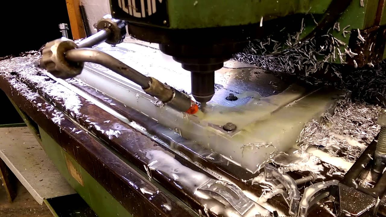 Bridgeport X Axis Servo Mount - YouTube