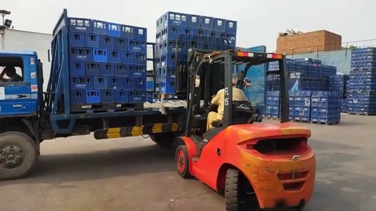 How To Load A Truck With A Forklift Without Ramp @ForkliftSkills - YouTube