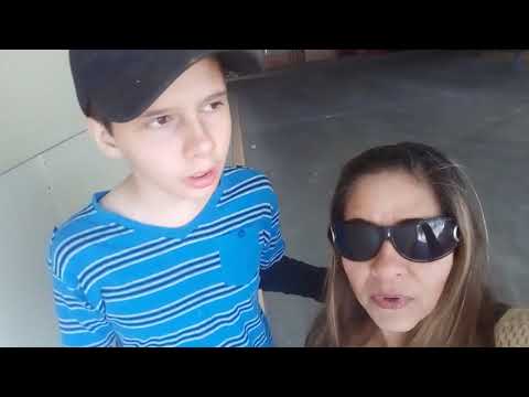 Beso muy Bello de mi hijo Emmanuel 😎👄