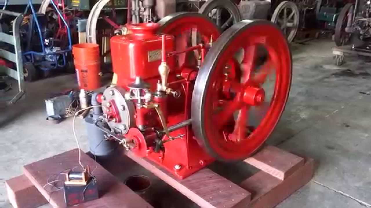 4 HP Ohio sideshaft hit miss engine - YouTube