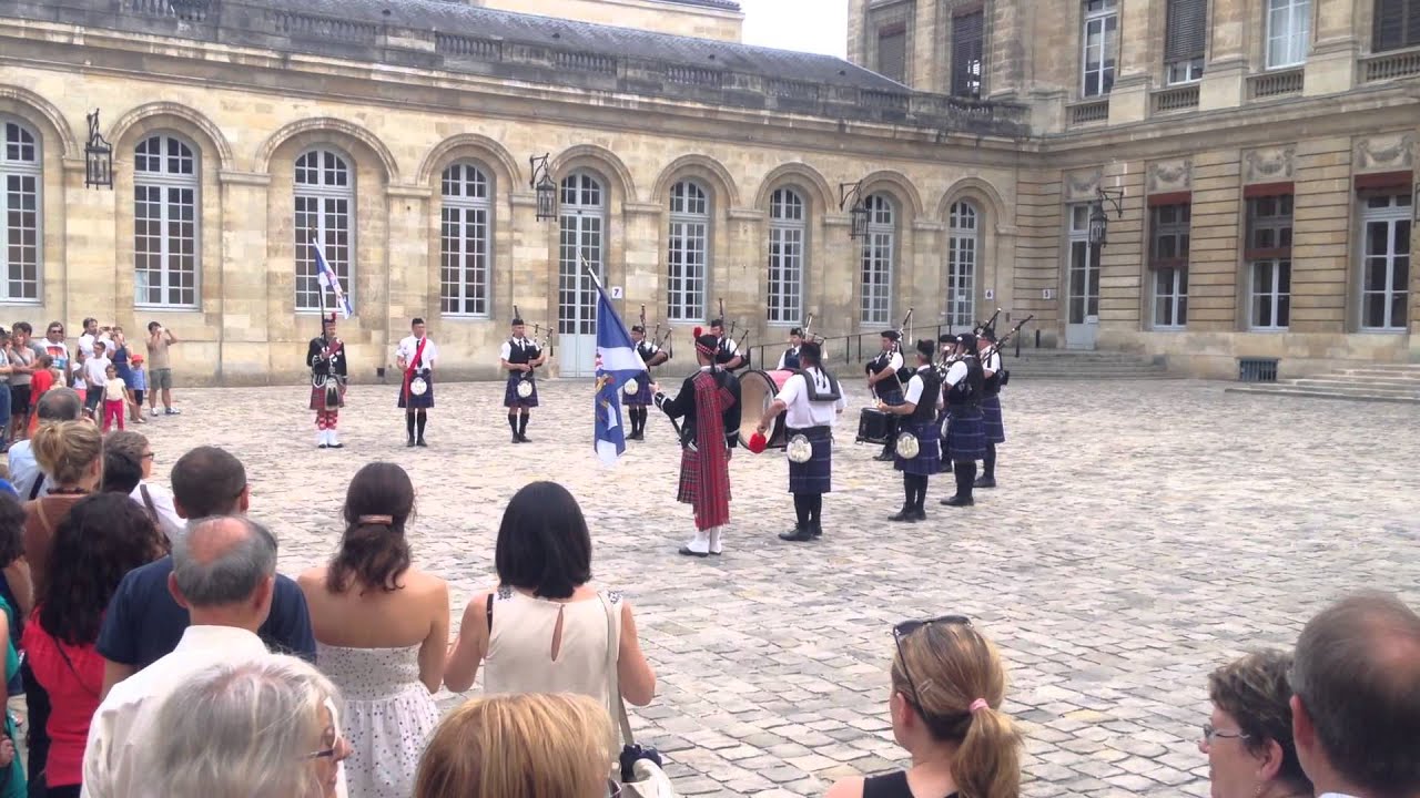 Bordeaux Pipe Band 2014 Mairie de Bordeaux - YouTube