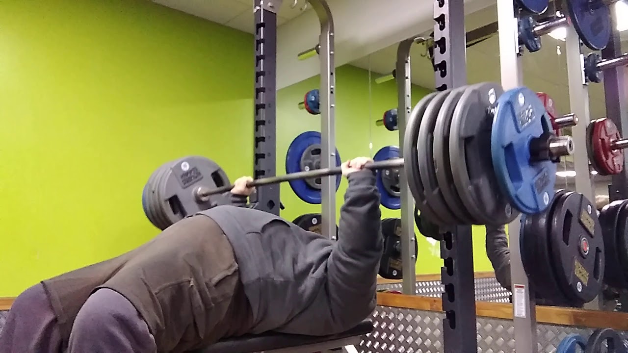 Bench press 2reps x 250kg - YouTube