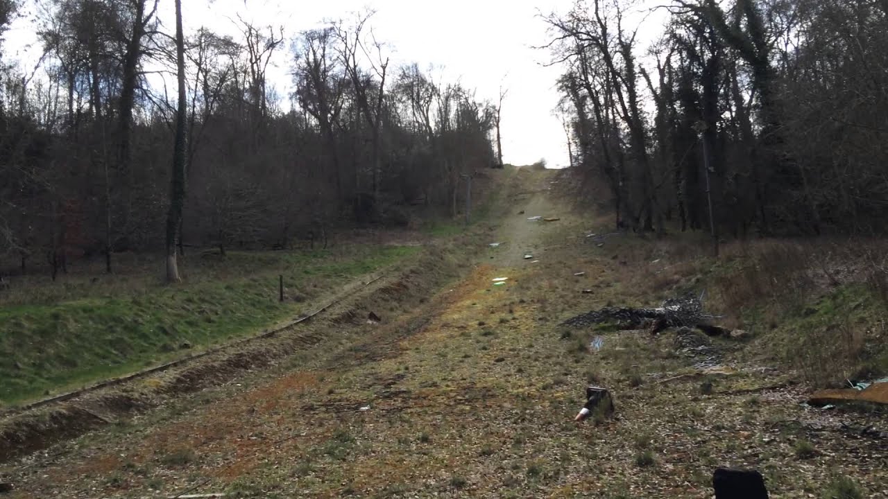 Scary Abandoned Wycombe Ski Summit 24/3/2014 - YouTube