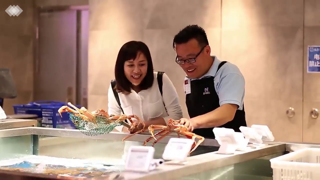 Alibaba's 'New Retail' Explained by RM - YouTube