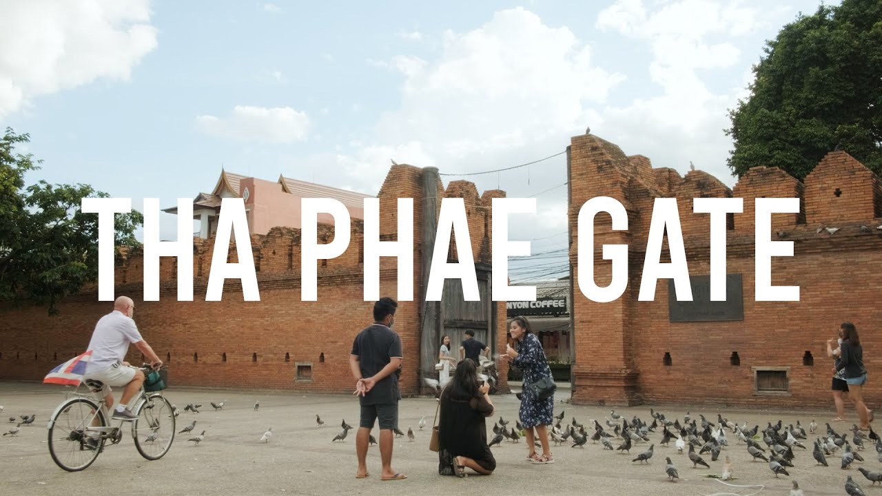 Tha Phae Gate : Chiang Mai, Thailand | Ambience [4K] - YouTube