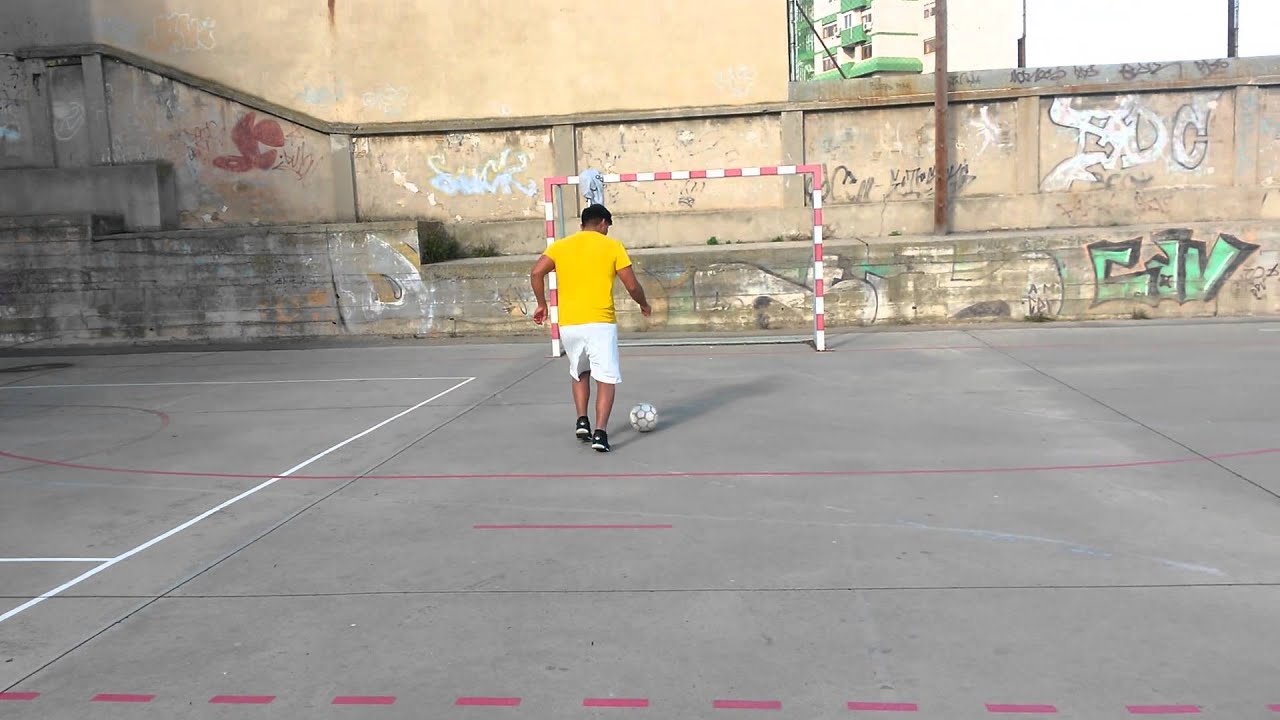 Conduccion con el empeine - YouTube