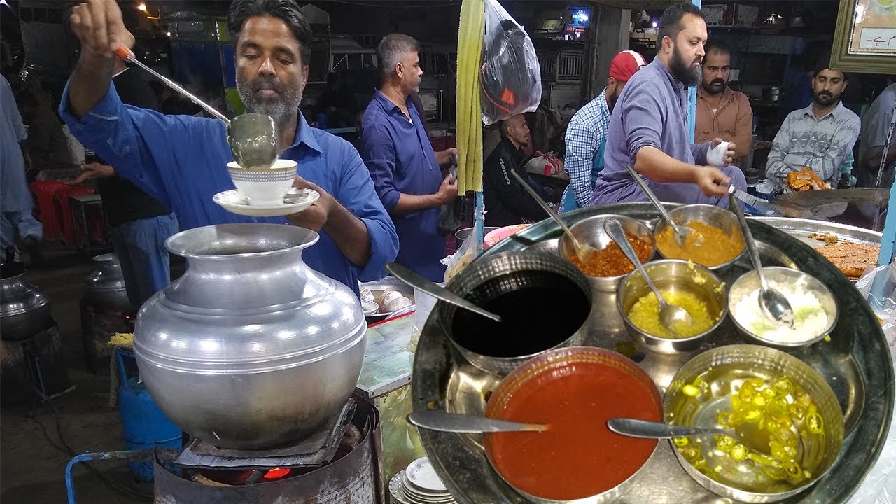 Famous PIB Colony Soup | Street Food Chicken Corn soup in Karachi ...