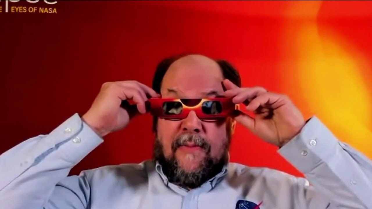 NASA researcher shares what we can expect during total eclipse - YouTube