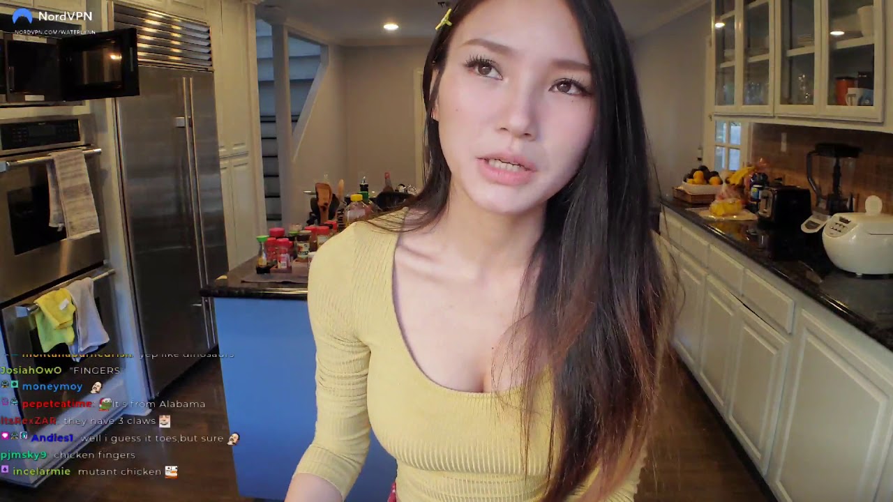 A new chicken paradox from waterlynn - YouTube