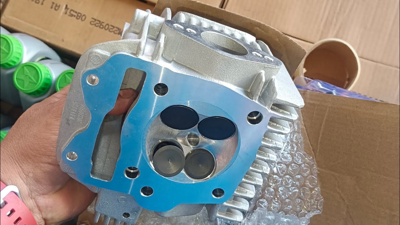 4 valve mutarru head to xrm 125 installation. - YouTube