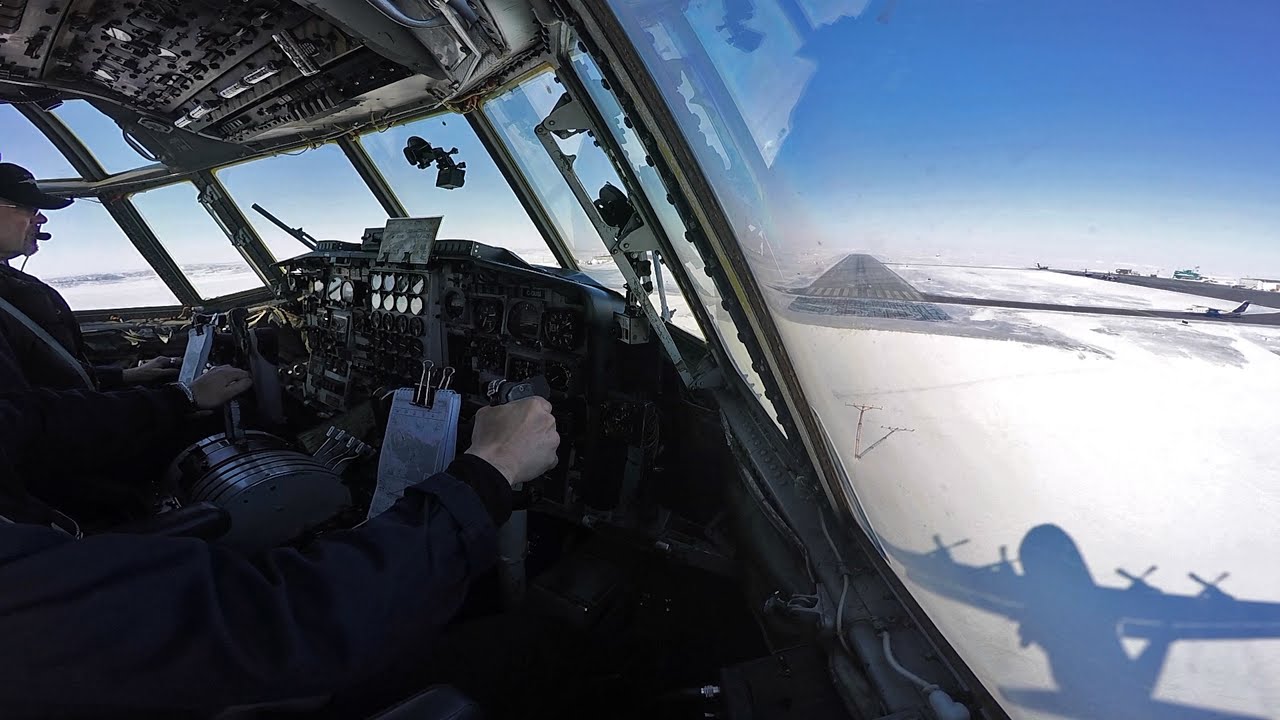 Piloting the C-130 HERCULES into Rankin Inlet - YouTube
