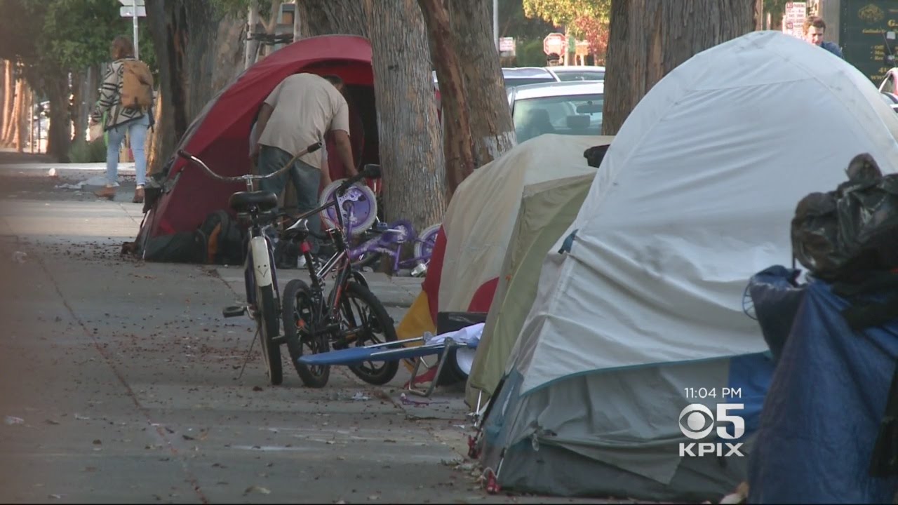 San Francisco Deals With Growing Homeless Encampments In Mission Dist ...