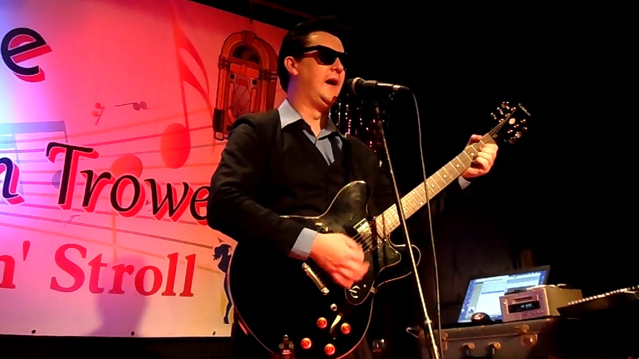 Danny Reno as Roy Orbison - In Dreams - YouTube