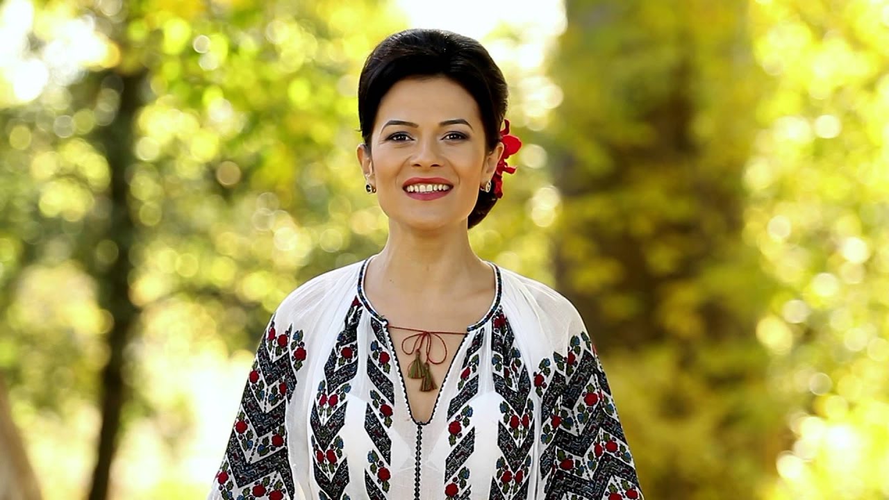 Olguta Berbec - Ma iubește puiul meu (Official Video) NOU - YouTube