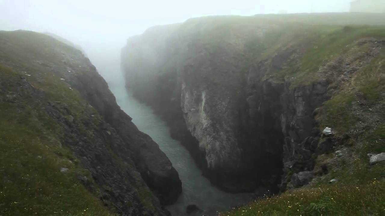 The Titanic's distress signal - YouTube