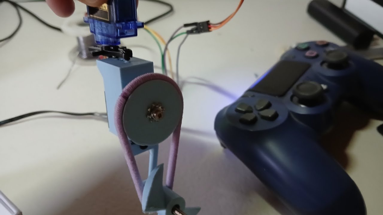 Raspberry pi zero 2 w boat motor demenstration. - YouTube