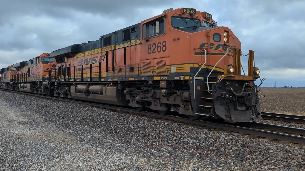 8268 with a Blazing-fast BNSF Intermodal - YouTube