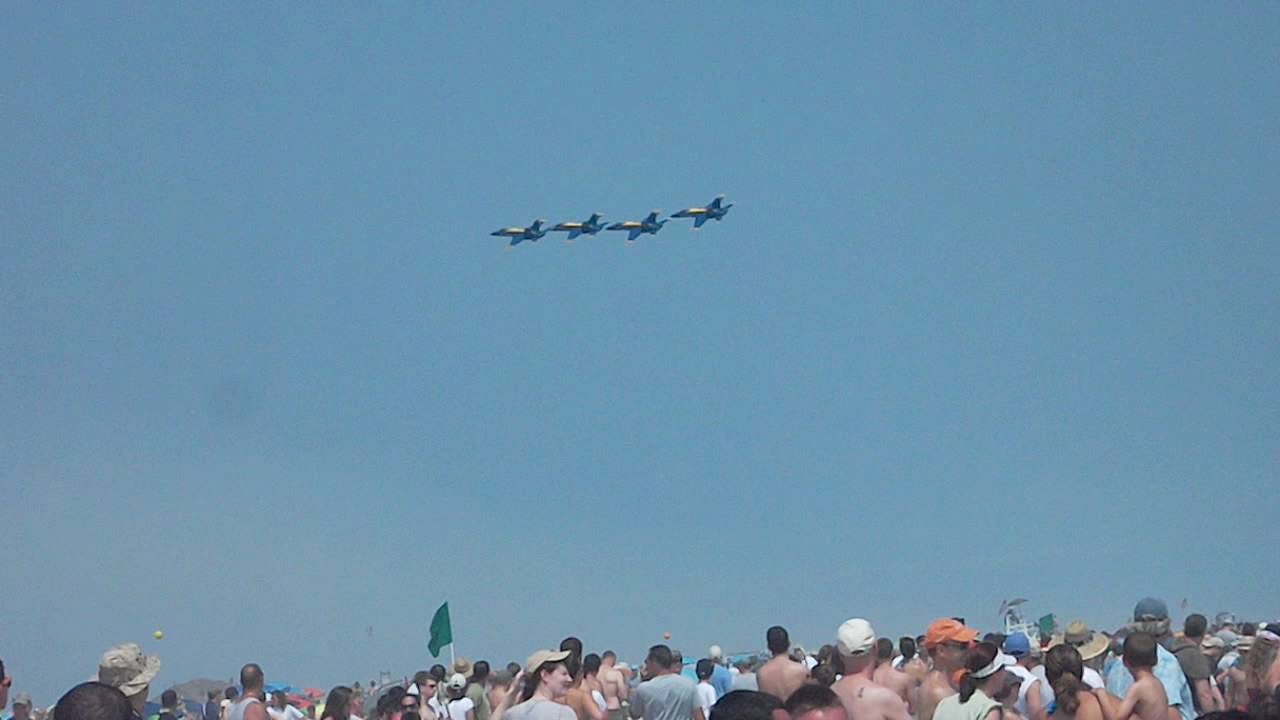 Blue Angels in close formation pass - YouTube