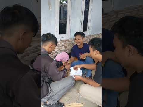 tukang combro ditipu budak pireu - YouTube