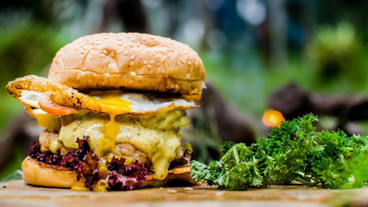 BEST BURGER IN THE FOREST | BUSHCRAFT COOKING - MASAK DI ALAM LIAR ...