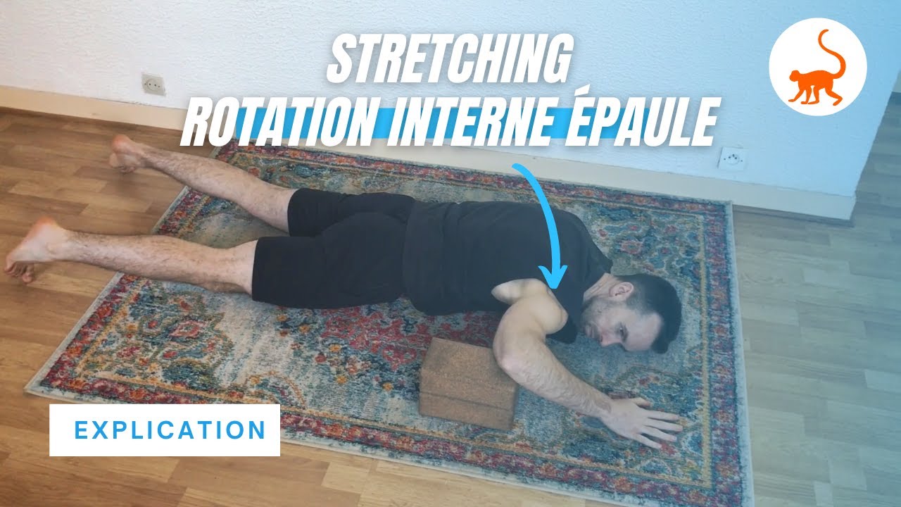 Étirement de la Rotation Interne de l'Épaule - Allongé sur le Ventre ...