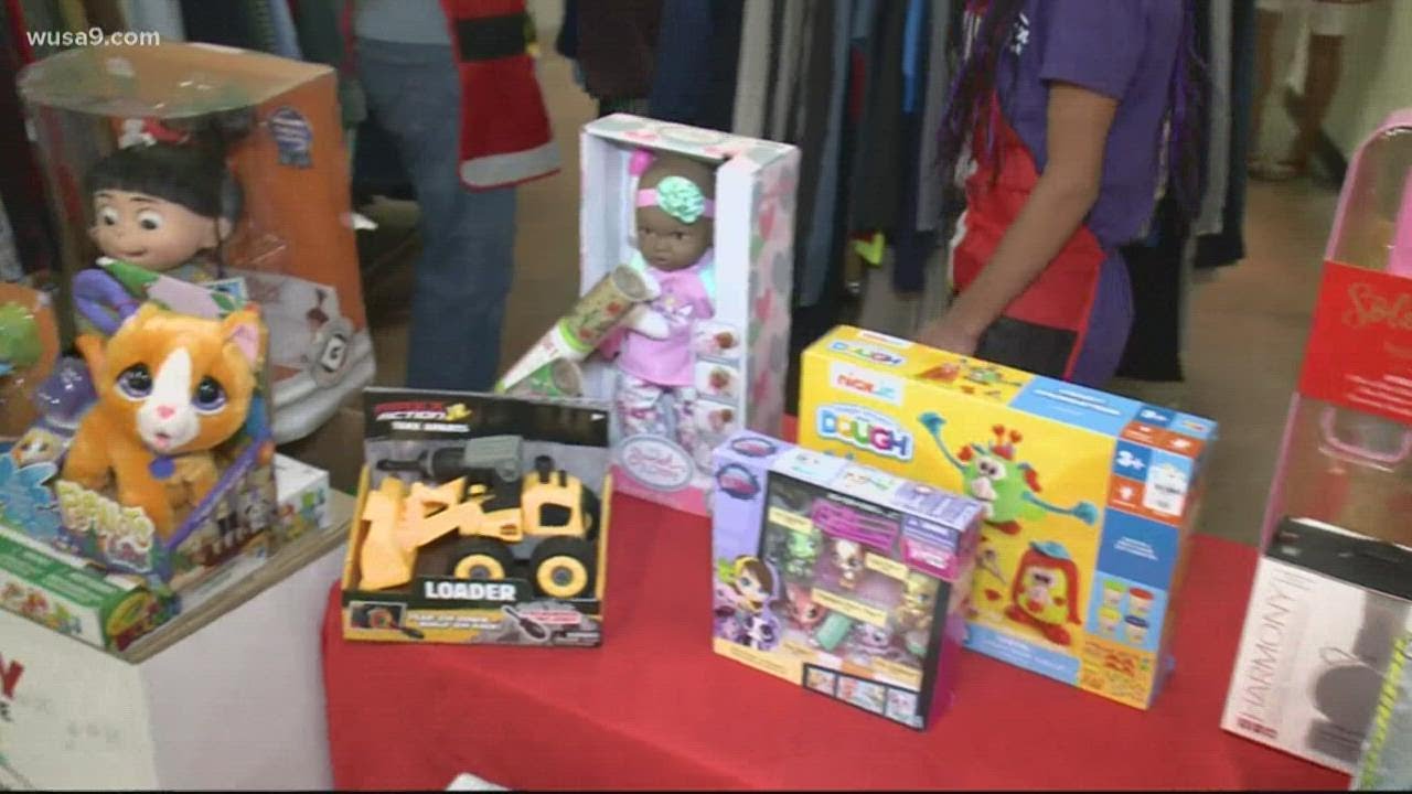 Women Giving Back hosts toy drive for kids in need | Get Uplifted - YouTube