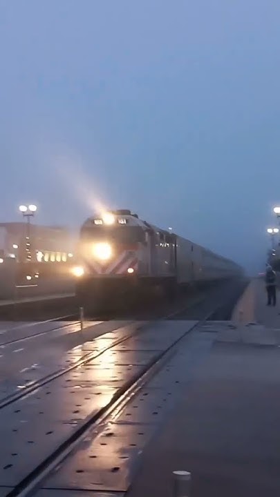 METX 181 Express at Western Springs IL 1/3/2023 - YouTube