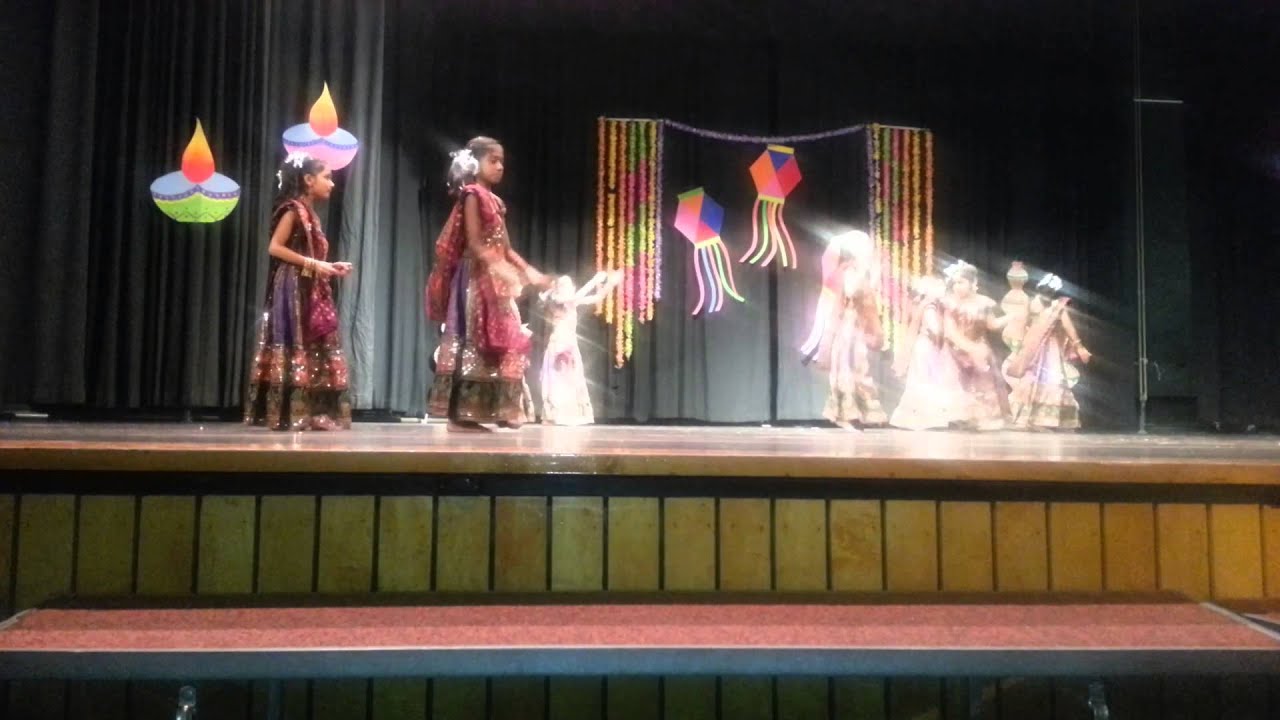 Aashi's diwali'13 temple stage dance - YouTube