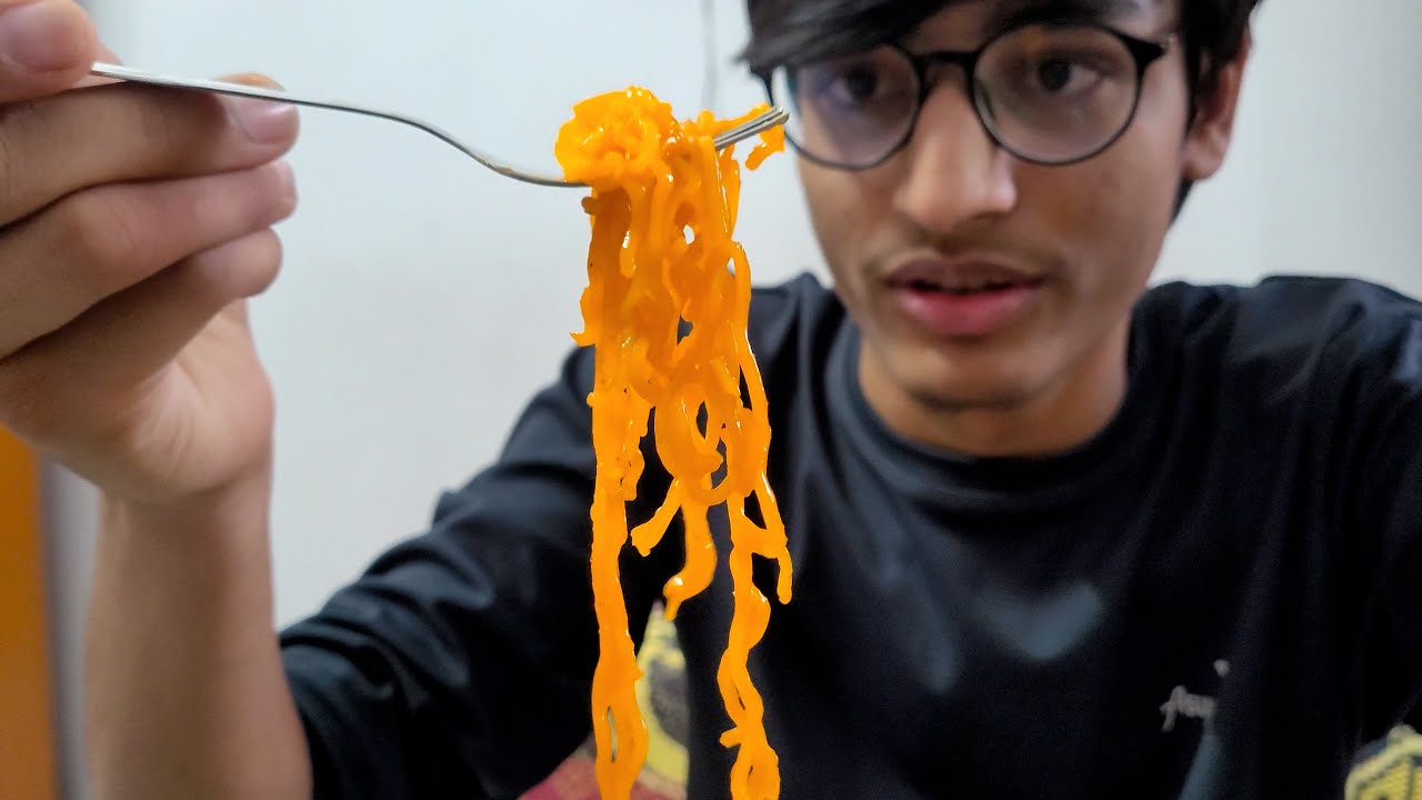 Aaj Fanta Maggie bana de😂 - YouTube