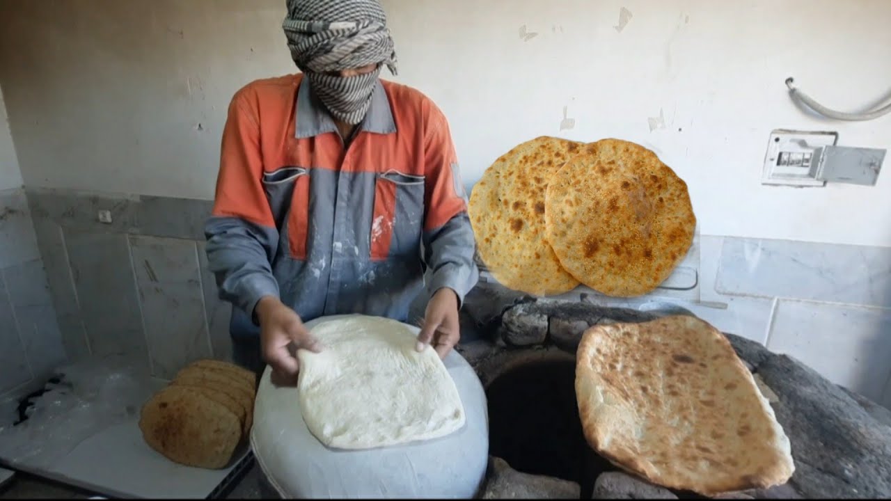 Baking traditional Iranian bread|This man alone bakes1000 pieces of ...