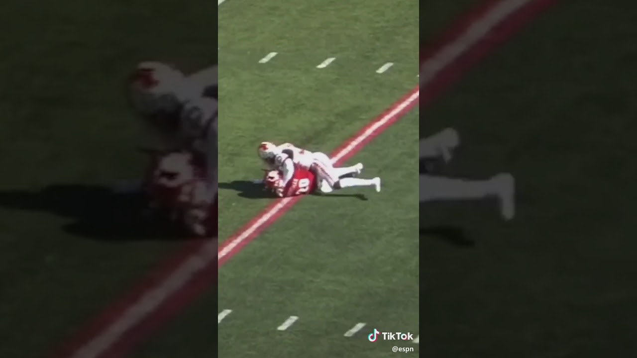 FOOTBALL FIGHT (MUST WATCH) - YouTube