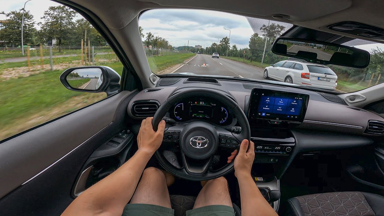 2024 Toyota Yaris Cross l POV Drive - YouTube