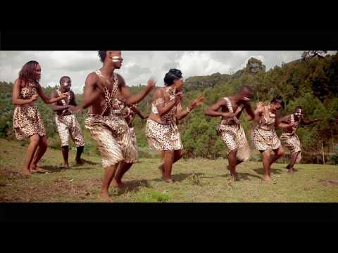 TUUNGANE NEW VIDEO by Natacha  ft  Banana Zorro (Official Video)
