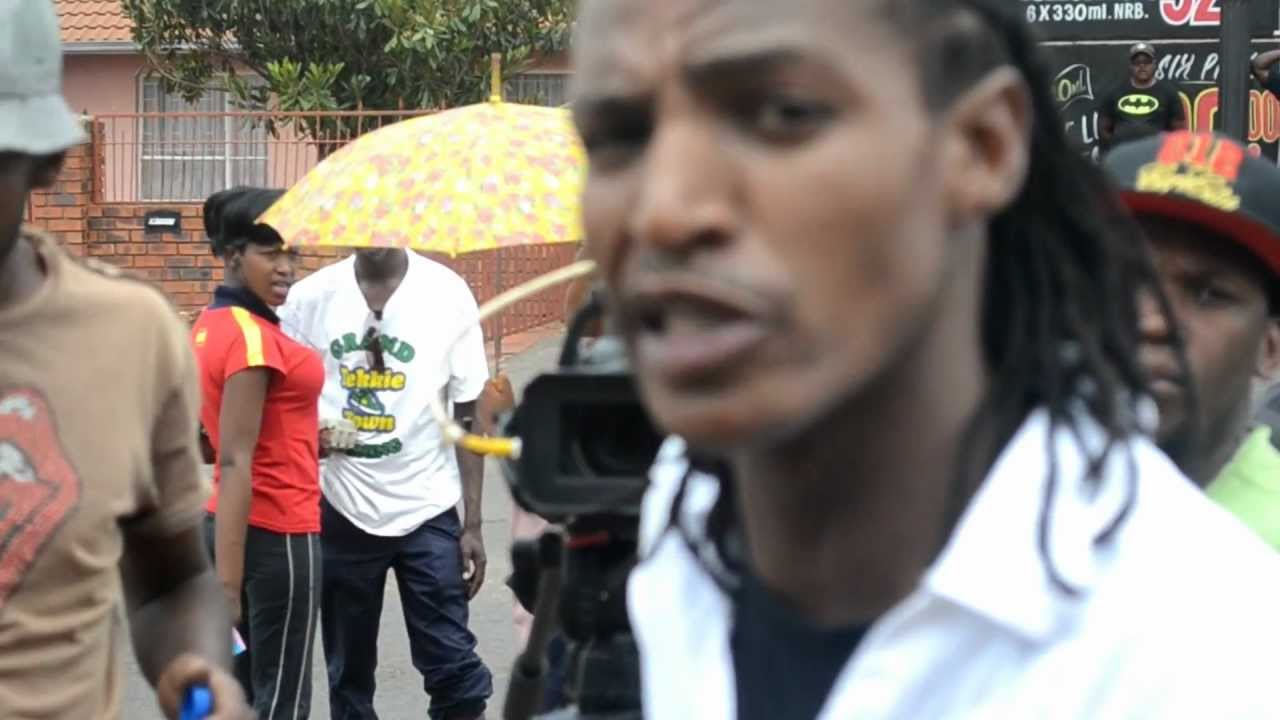 Brickz making INTLUPHEKO video - YouTube