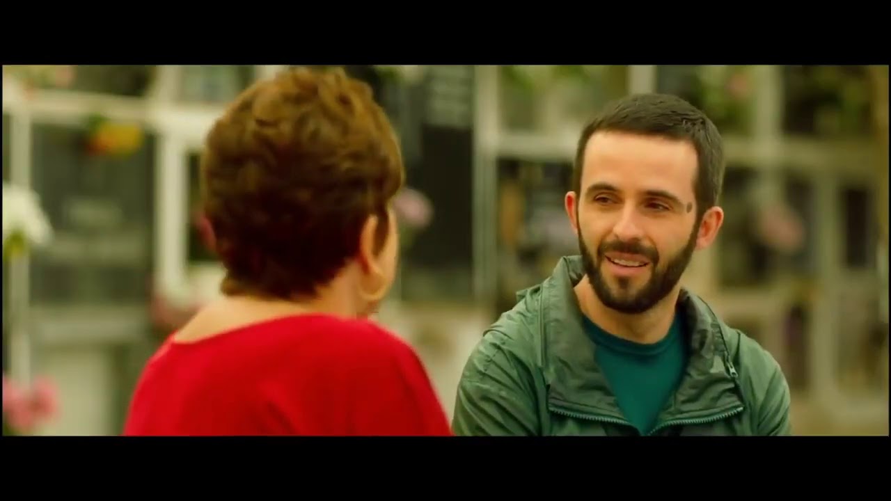 EL MUNDO ENTERO (CORTO ESPAÑOL) - YouTube