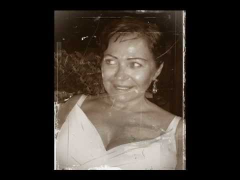 Petra Ivanovic - Zagrli me sad - NOVO - 2012 - YouTube