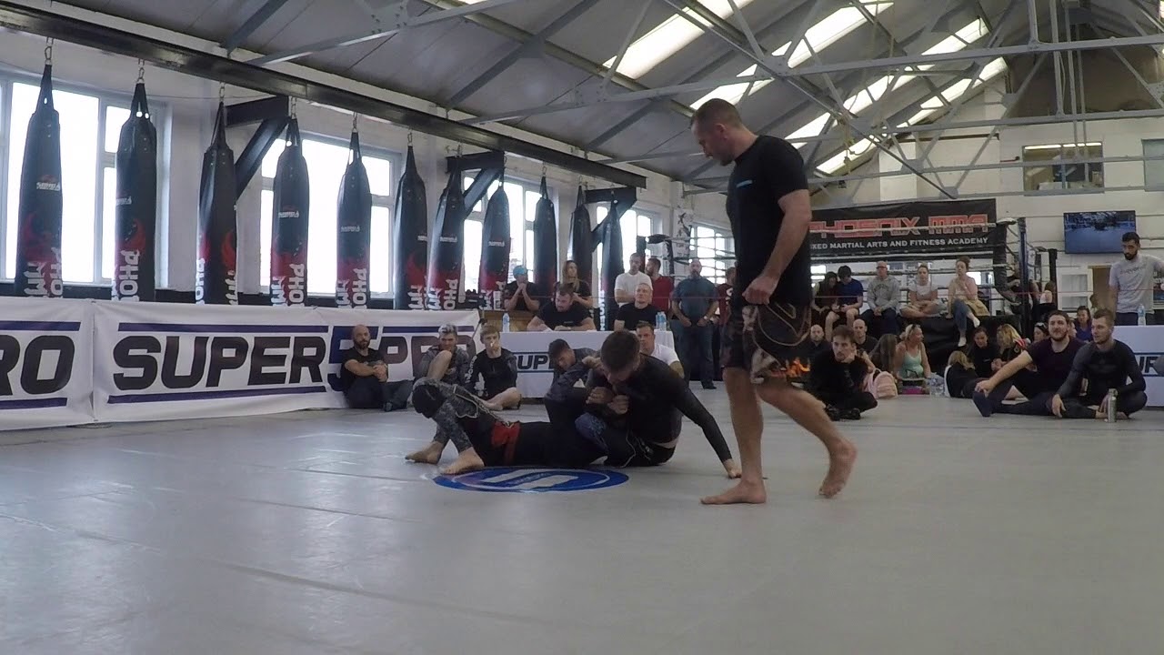 Super5Pro | Phoenix MMA Southampton VS Fightworx | 5 - YouTube