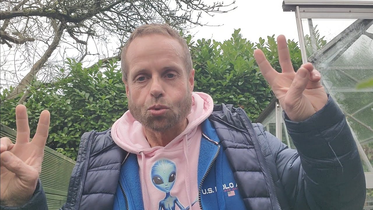 Blue Alien Coin Crypto - YouTube